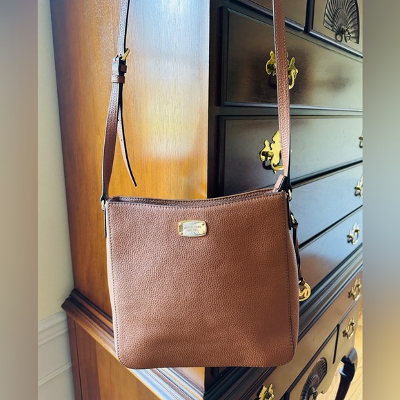 Michael Kors | Bags | Classic Mk Chestnut Colored Crossbody | Poshmark